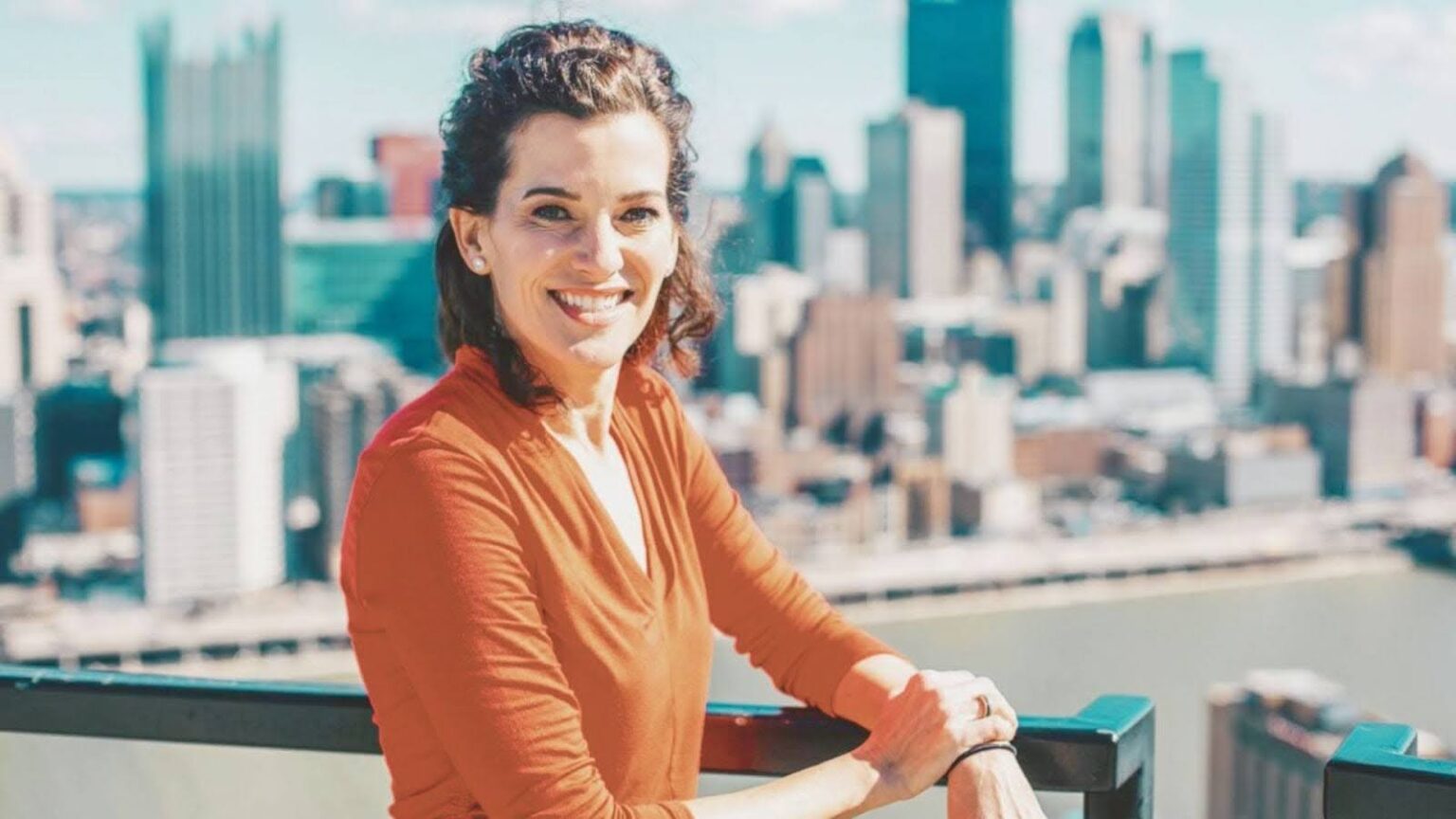 Wendy Bell Newsmax: Age, Career & Background - WikiLifeTeller